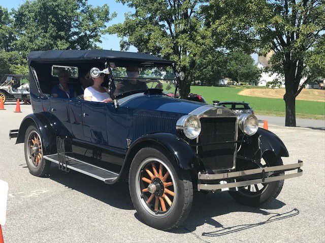 50 Stanley steam automobiles roll into Strasburg Rail Road [video and ...
