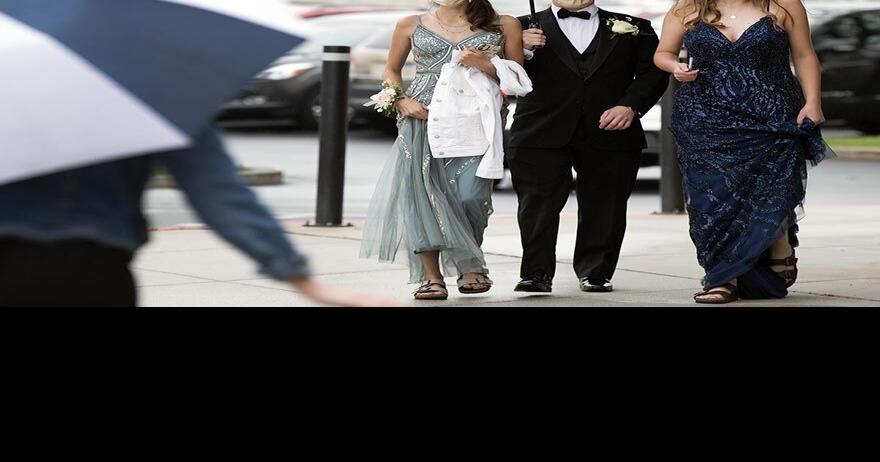 Lancaster Catholic Prom celebrates with prom at Clipper Magazine ...