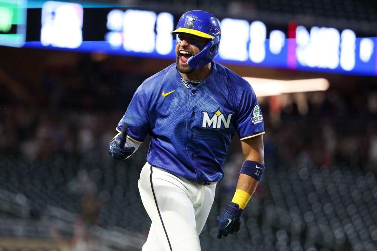 Clemens, Lewis, Lee homer off Stanek in the Twins' 9-8 win over the ...
