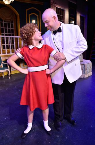 Dutch Apple Dinner Theatre's 'Annie' is a delight | Life & Culture ...