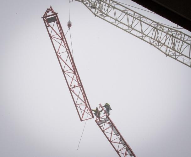 Crews begin removal of crane at Queen and Chestnut streets in Lancaster ...