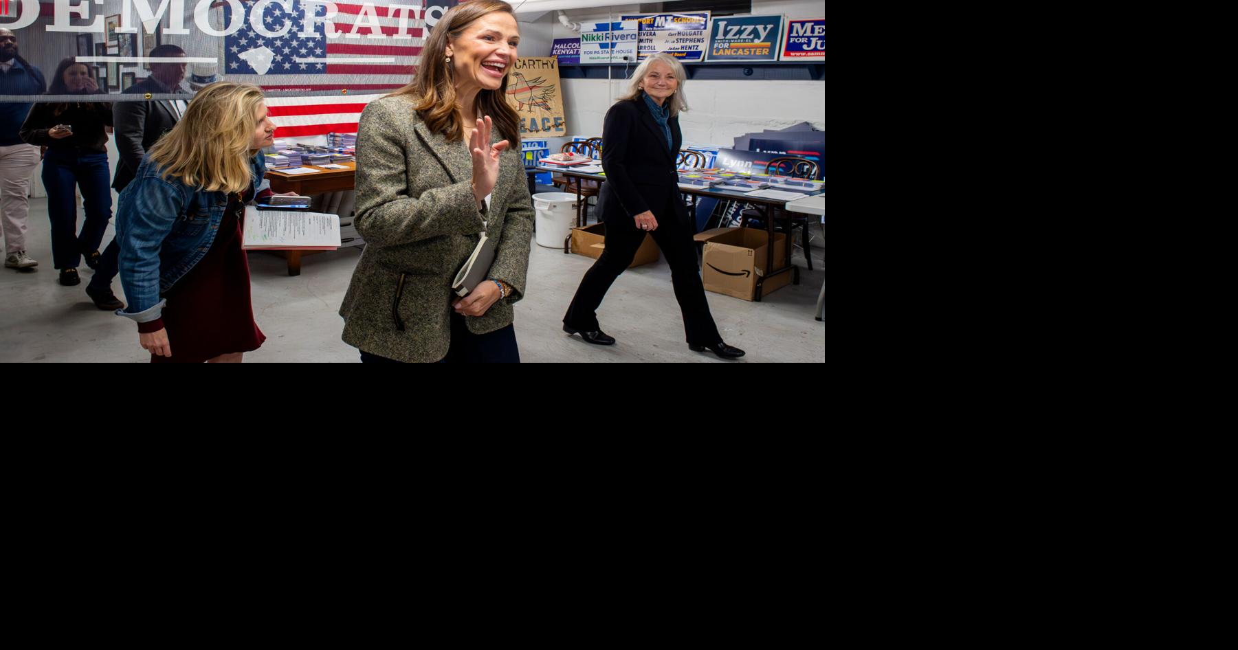 Actor Jennifer Garner stumps for Harris-Walz, visits Central Market in ...