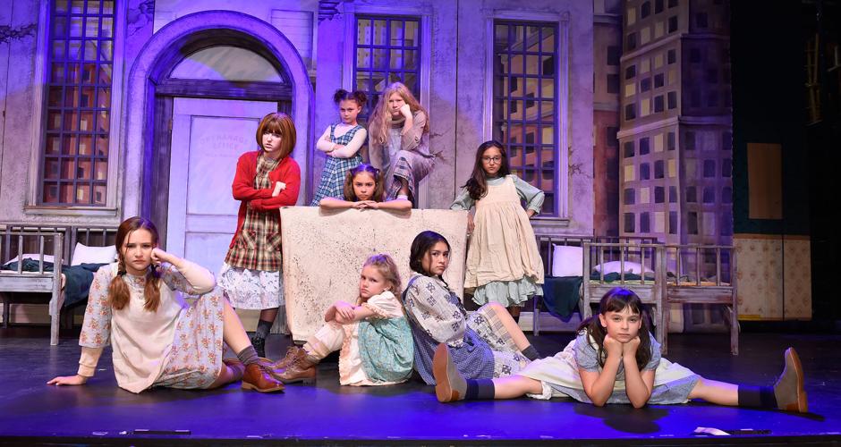 Optimstic 'Annie' comes to Dutch Apple Dinner Theatre tonight | Life ...