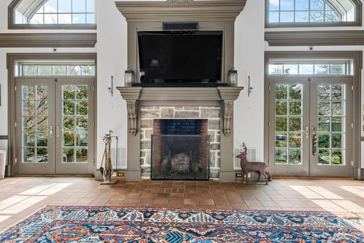 1933 Lititz Pike: The great room, kitchen and more | | lancasteronline.com