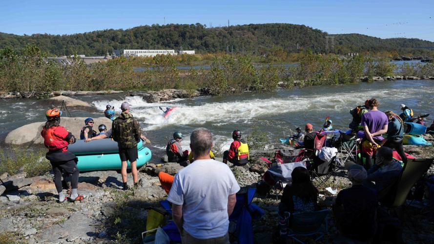 Participants shoot the rapids during Holtwood Whitewater Rodeo [photos ...