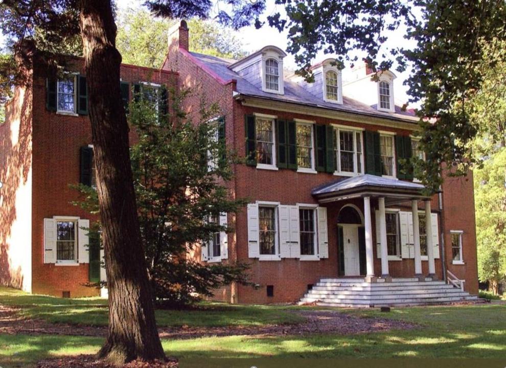 Two-toned shutters, ‘H’ chimney and more mark Federal style in ...