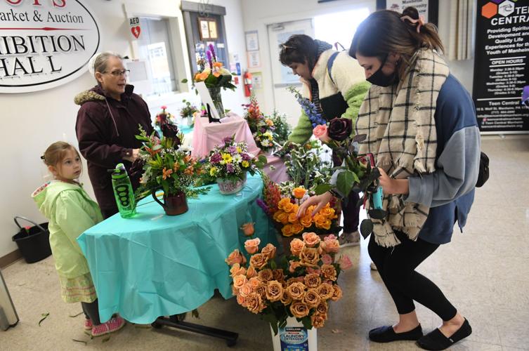 Spring Roses Vendor Show draws a crowd [photos] | Life & Culture ...