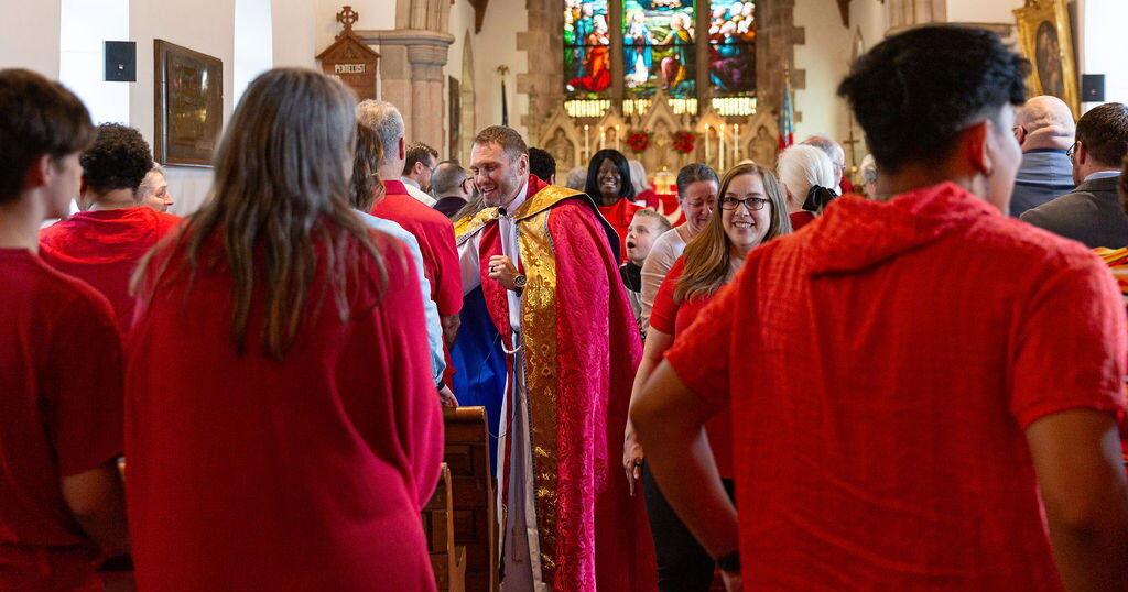 An invitation to Holy Week and the holy love it signifies [column ...