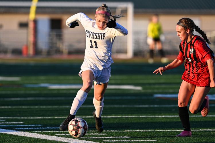 Warwick vs. Manheim Township - L-L League girls soccer championship ...