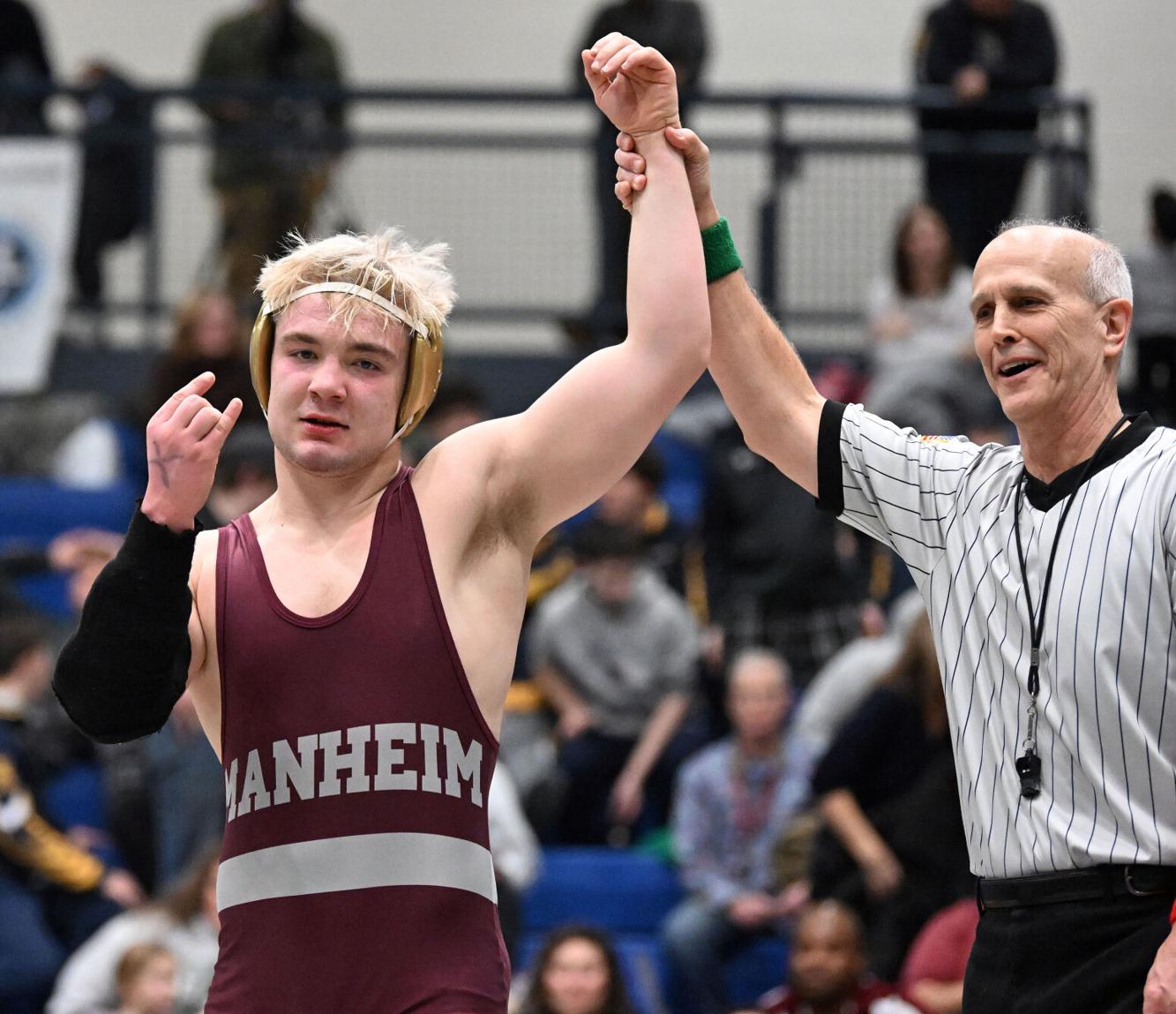 L-L League crowns 2 winners at District 3 Class 3A boys wrestling ...