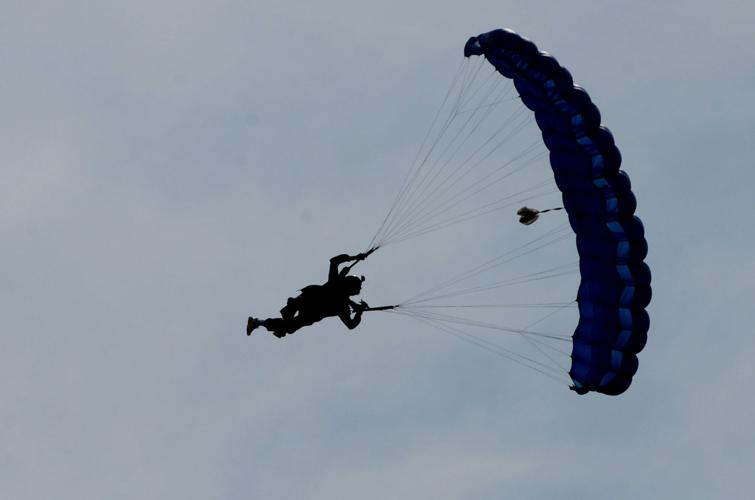 Group sets state skydiving record for Jumpers Over Seventy | Local News ...
