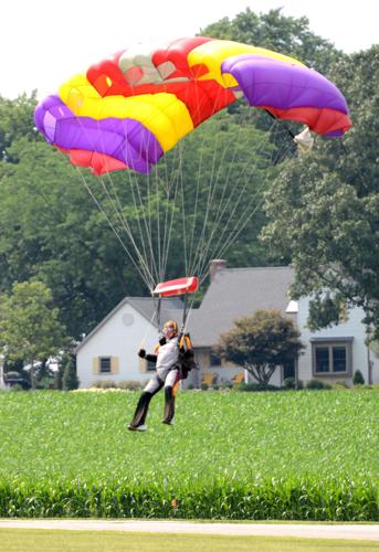 Group sets state skydiving record for Jumpers Over Seventy | Local News ...