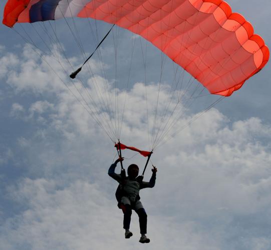 Group sets state skydiving record for Jumpers Over Seventy | Local News ...