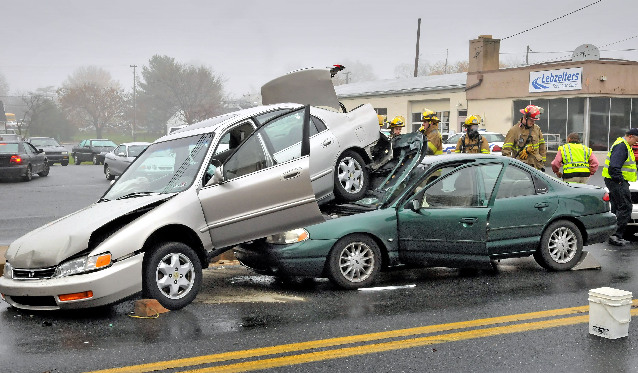 Rear-end crash sparks chain reaction | News | lancasteronline.com