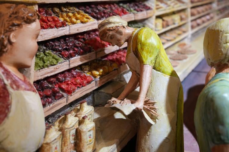 3D picture of Lancaster Central Market attracts bid of $37,000 at sale ...