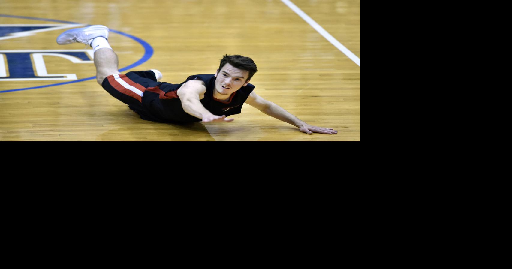 With season on pause, Warwick senior setter Connor Baer hoping Warriors ...