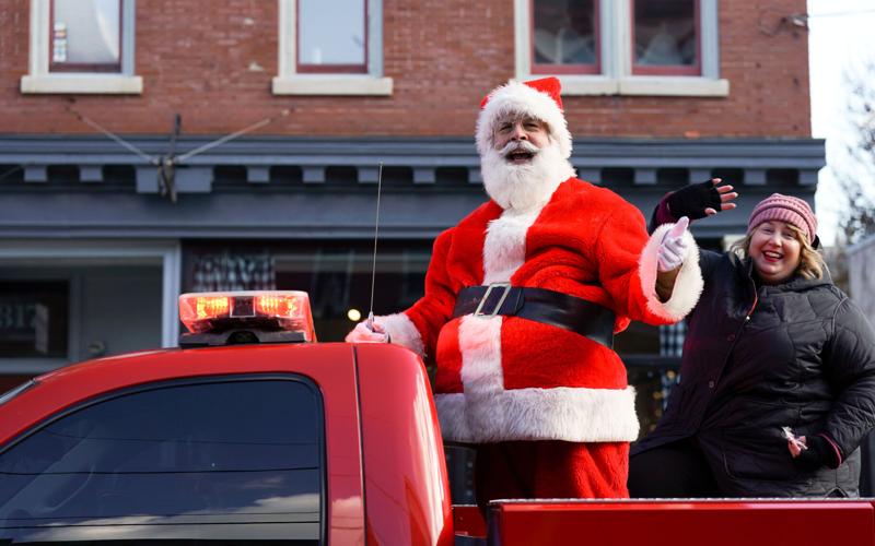 ‘Flash mob’ makes a joyful noise in Lancaster with ‘Hallelujah Chorus ...