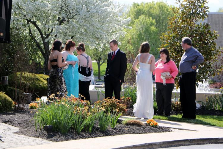 Garden Spot High School Prom | Special Sections | lancasteronline.com