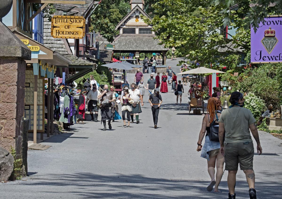 Queen makes the scene: PA Renaissance Faire opens for the season [photo ...