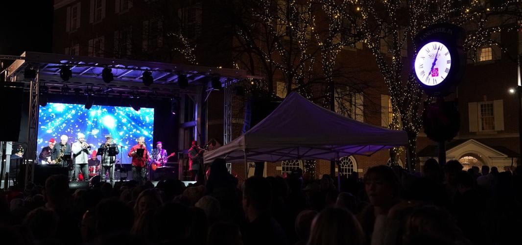 Mayor's Tree Lighting brings thousands to Penn Square, kicking off ...