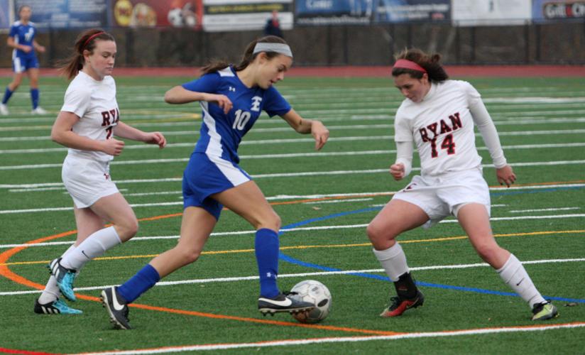 Elizabethtown girls advance to PIAA Class AAA soccer semifinals | Local ...