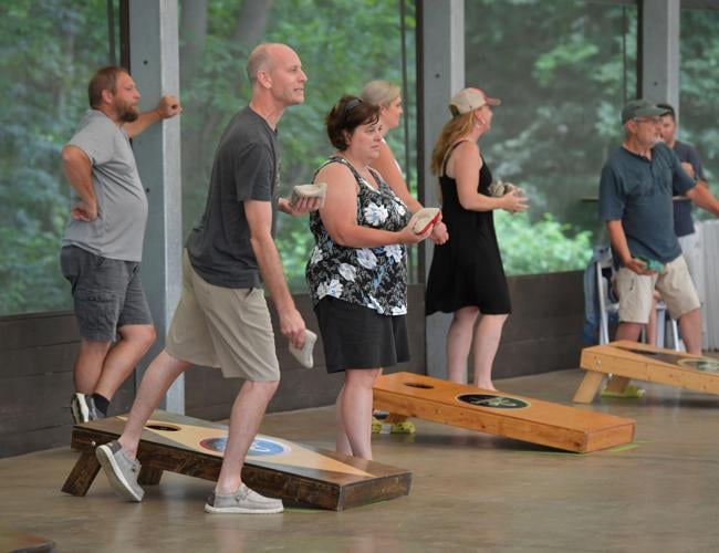 Grandview Vineyard hosts lively cornhole tournament [photos] | Local ...