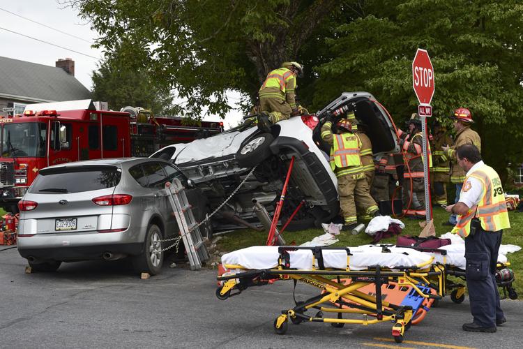 5 sent to the hospital, but no one seriously injured after 2-vehicle ...