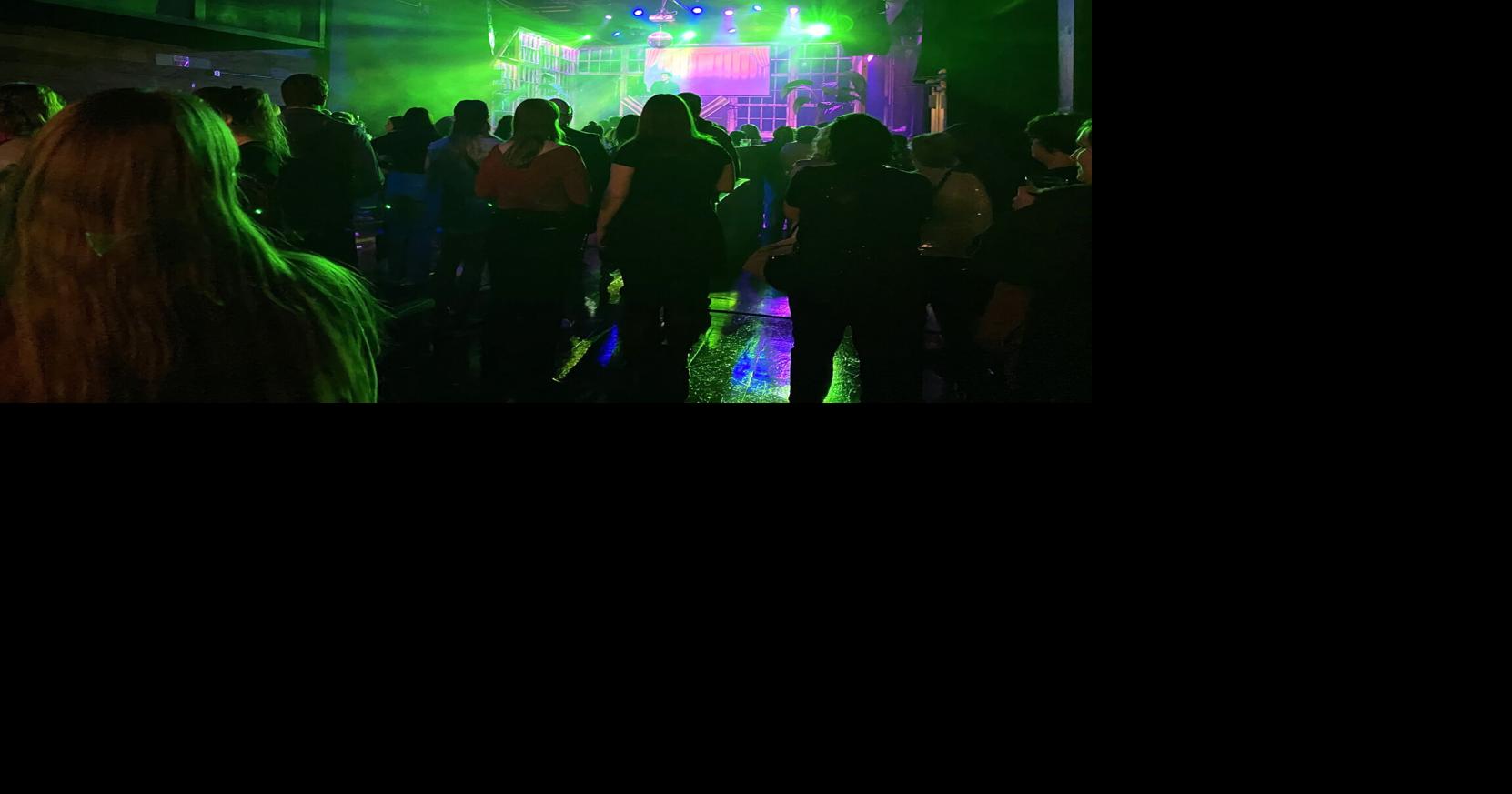 Broadway Rave brings pure theater joy of show-tune singalong to ...