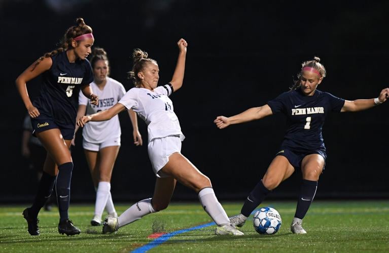 L-L League girls soccer match: Manheim Township vs. Penn Manor [photos ...