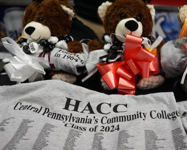 HACC celebrates more than 1,000 2024 graduates at Giant Center [photos ...