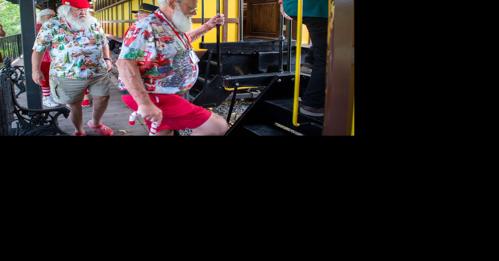 Santas explore National Christmas Center in Middletown [photos ...