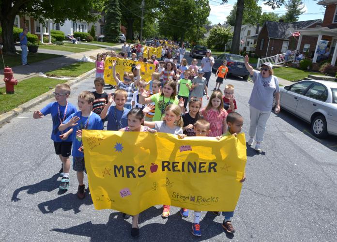 Photos: Stiegel Elementary parade | | lancasteronline.com