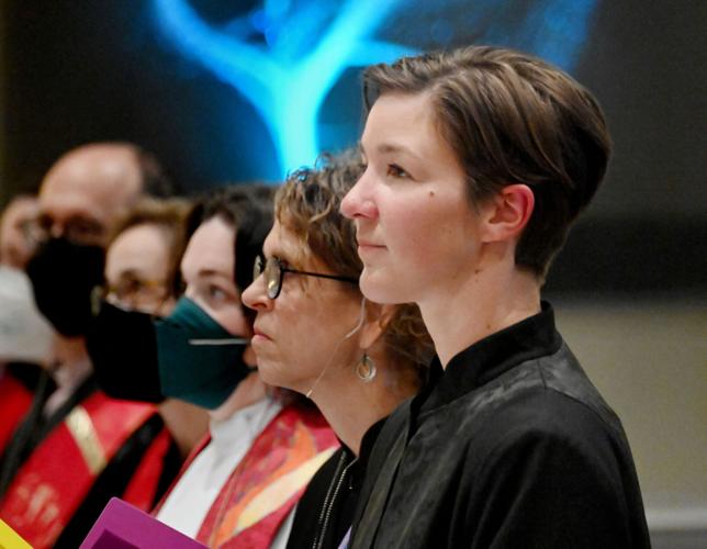 Grandview Church ordinates pastor Elizabeth Fulmer [photos ...