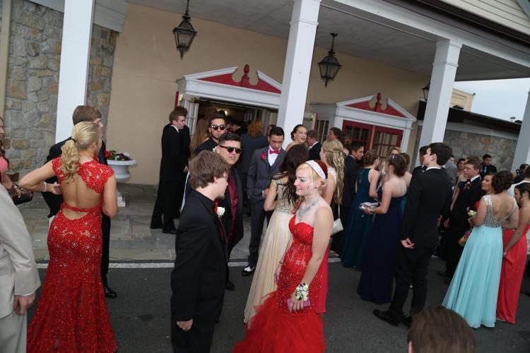 Ephrata and Agora Cyber School students arrive for prom 2015 | Local ...