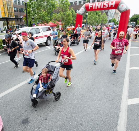 A look from the sidelines at the 2025 Red Rose Run [photos ...