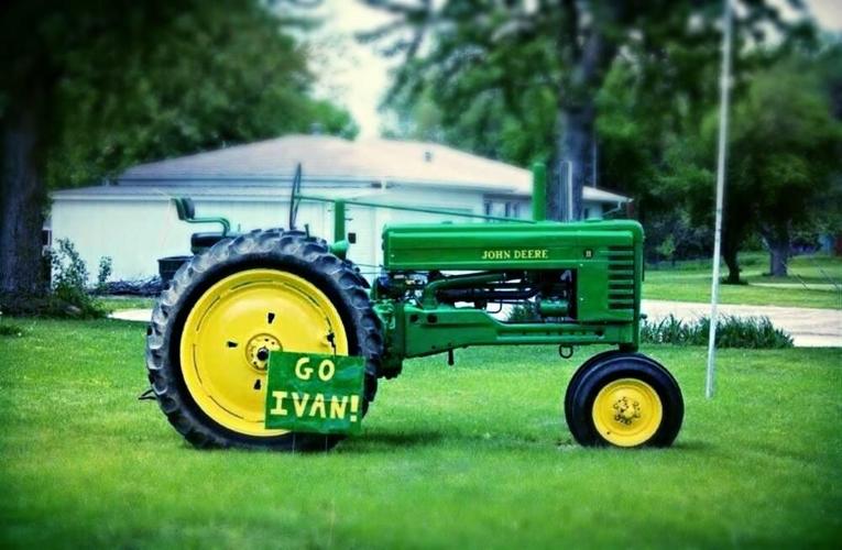 Ivan Stoltzfus drove his tractor 3,510 miles to thank veterans and ...