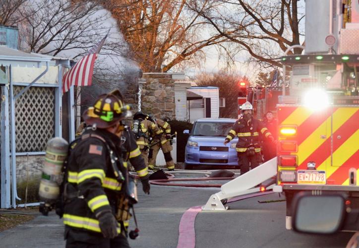 Mobile home deemed uninhabitable after fire early Friday morning in ...