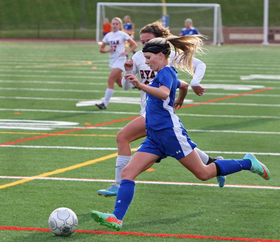 Elizabethtown girls advance to PIAA Class AAA soccer semifinals | Local ...