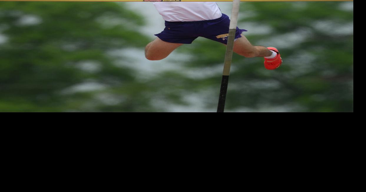 Lancaster Catholic senior wins boys Class 2A pole vault at District 3 ...
