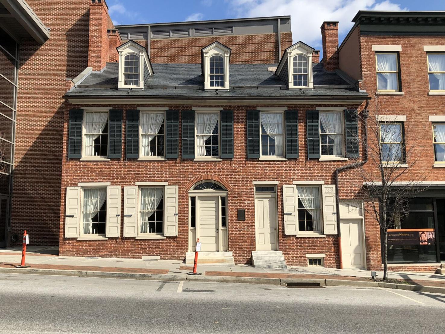 Two-toned shutters, ‘H’ chimney and more mark Federal style in ...
