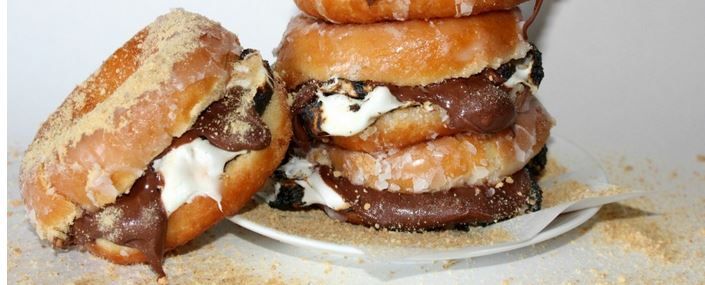 Wacky Wednesday: Bathing in ramen; heavy tippers; doughnut s'mores ...