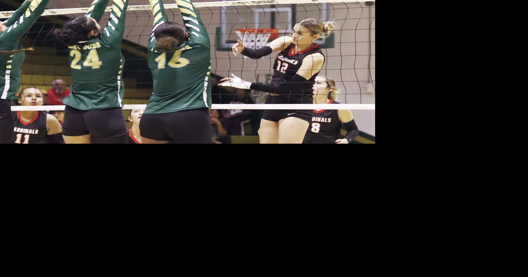 West Las Vegas volleyball sweeps season series against Robertson ...