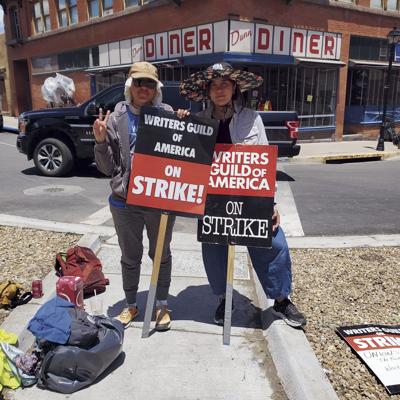 Writers Guild protesters visit Las Vegas | Community | lasvegasoptic.com