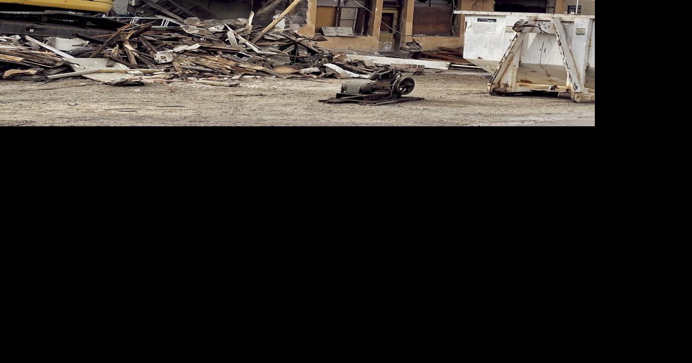 City demolishes abandoned gas station | Community | lasvegasoptic.com