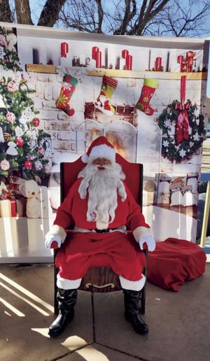 Dad-daughter duo pair up to bring ‘a little Christmas magic ...