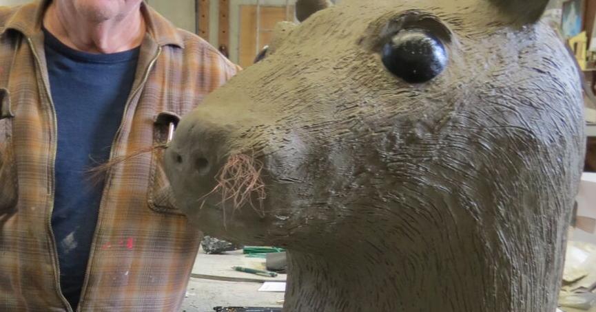 New Alex artist installing sculpture of otter in Blairsville | Local ...