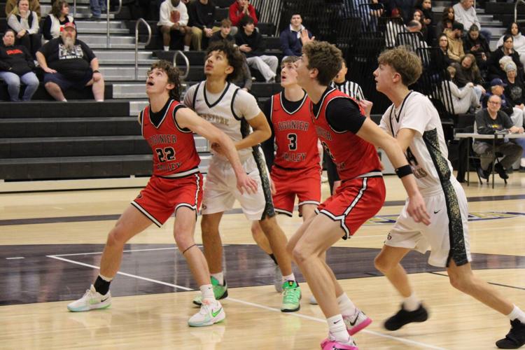 Rams complete the upset, knock off Keystone Oaks to move on in WPIAL ...
