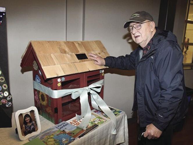 Scout builds three Little Free Libraries for Eagle project | Local News ...