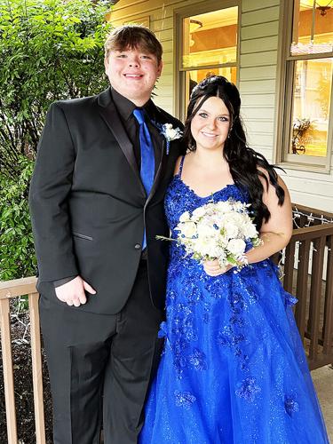 Mainline Area Proms 2024 | Photo Galleries | latrobebulletinnews.com