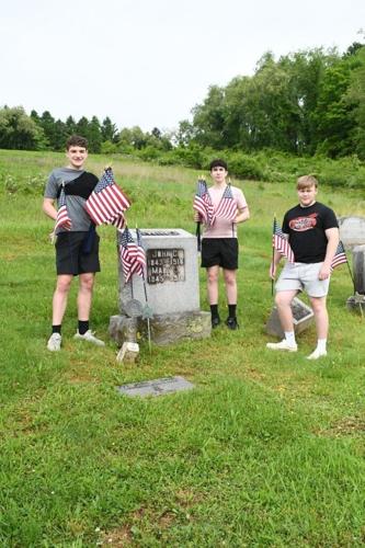 Ligonier Valley students set flags at gravesites | Local News ...